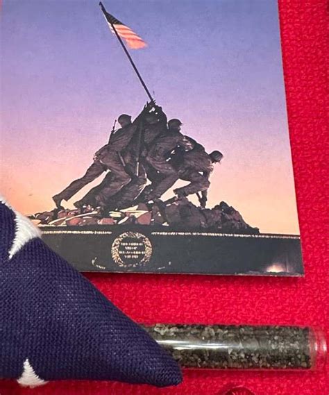 Shadowbox Of Former Usmc Asst Commandant Latest Finds Us