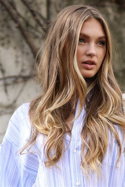 Blonde Highlights On Dark Hair Light Blonde Hair Dirty Blonde Hair