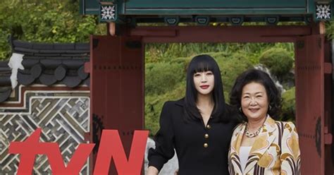 김혜수x김해숙 도둑들 후 슈룹으로 재회 감사한 마음으로 작업