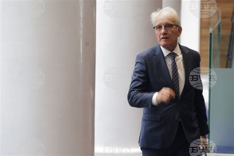 Парламентарната група на Демокрация за права и свободи ДПС поиска да бъде изписана като ДПС