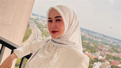 Foto Dirumorkan Saling Cuek Dengan Fuji Marissya Icha Kebenaran Akan