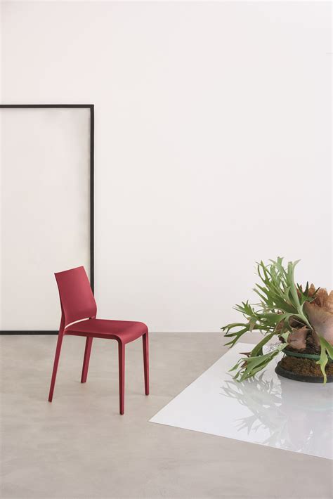 Riga Stackable Polyethylene Chair By Desalto Design Archirivolto