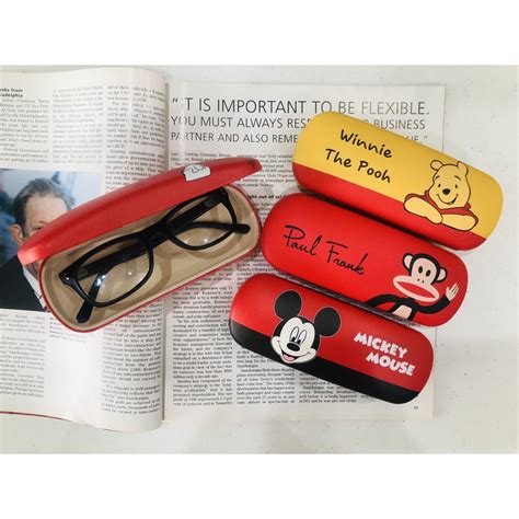 กล่องใส่แว่นตาหนัง Pu ทรงแข็ง ลายการ์ตูน น่ารัก ๆราคาพิเศษเพื่อคุณ สัมผัสดี ลายสวย ที่คุณอยากพก