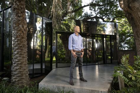 Landscaping Awards Big Trees And Big Leaves Becoming Popular For Backyards
