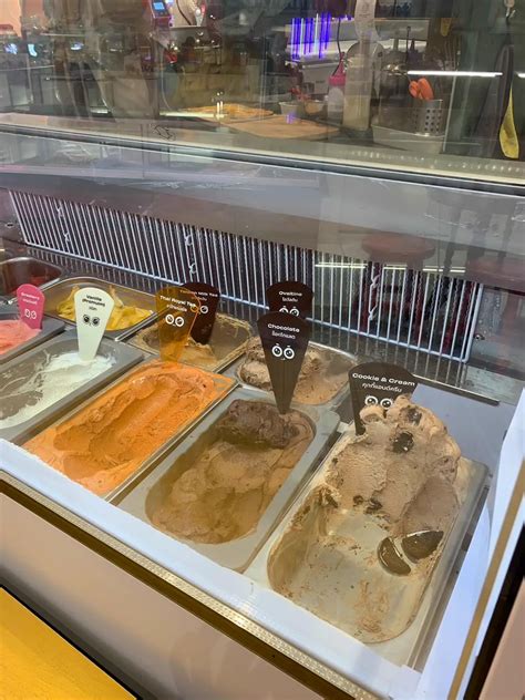 🍨 Err ร้านขนมบิงซู เป่าปิง ไอศครีมและเครื่องดื่มจากไต้หวัน🧇🍧 แกลเลอรี