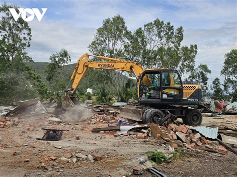 Cưỡng Chế Trường Hợp Lấn Chiếm đất đai Xây Dựng Trái Phép ở Quy Nhơn