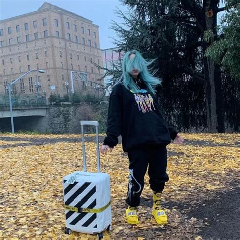 پروف بیلی آیلیش عکس ویسگون