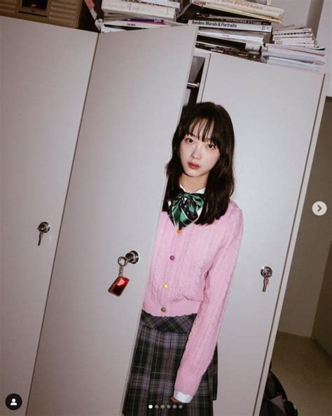 지우학 이유미 교복이 참 잘 어울려29살 맞어ten★ 텐아시아