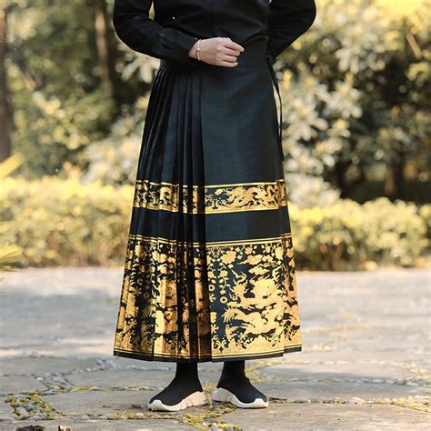 新中式漢服館 改良漢服男中國風秋季新款男女衕款馬麵裙複古寬鬆大碼龍紋國風裙 蝦皮購物