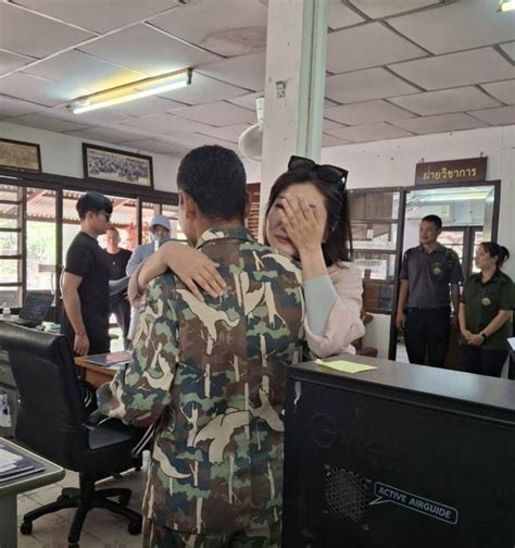 Photo Gallery สาวจีนขอบคุณ จนท อุทยานฯ ผาแต้มช่วยชีวิต สามีผลักตกหน้าผา