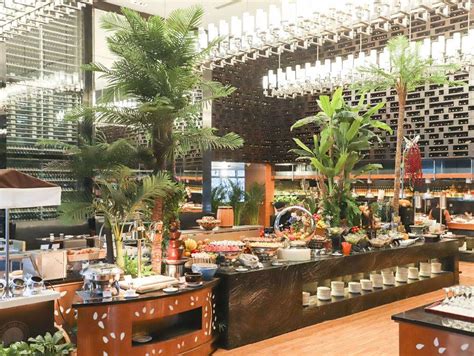 【福田·自助餐】在26层高空吃“富豪级”自助！288元起抢『皇庭v酒店·vcafé西餐自助餐厅』2大1小自助餐！地铁直达 深圳活动网
