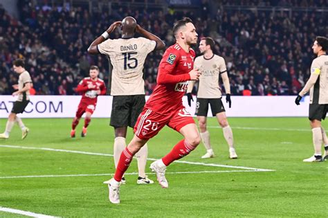 Les Notes De Psg Brest Ligue 1 J19 Psg Brest 2 2 28 Janv