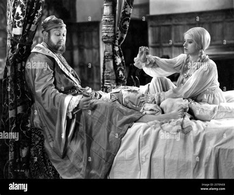 The Private Life Of Henry Viii [br 1933] Charles Laughton As King Henry