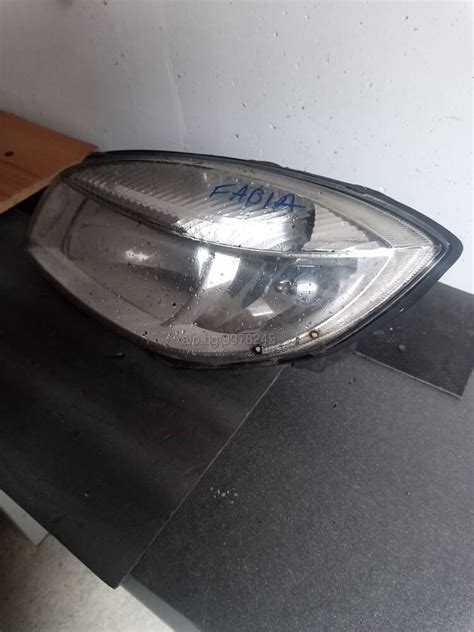 Десен фар за Шкода Фабия и Стоп Ел авточасти Резервни части консумативи аксесоари