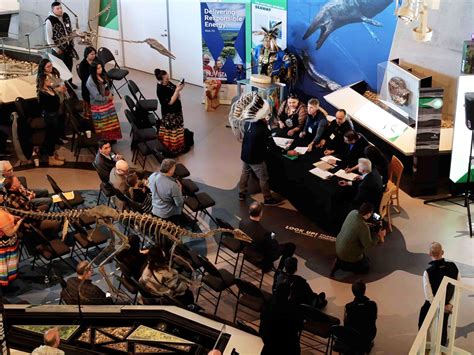 Private Functions Philip J Currie Dinosaur Museum