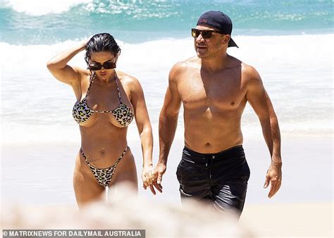 MAFS AU Dan Hunjas And His Double G Cup Girlfriend Get Hot And Heavy On Beach Daily Mail Online