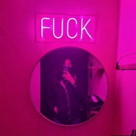 Julia Cabello Youtube