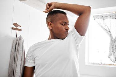 6 Reasons Your Armpits Smell Even With Deodorant | livestrong