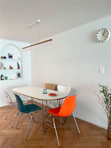 하우스앱 [ 준둥맘 ]님의 모던 And 컬러풀🧡 40평대 아파트 👉 자세히보러가기 Facebook