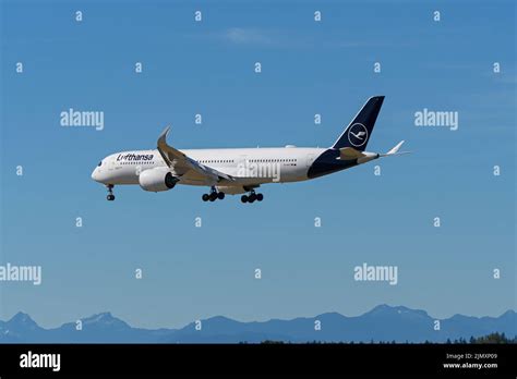 Richmond British Columbia Canada Th Aug A Lufthansa Airbus A Jet D AIVC
