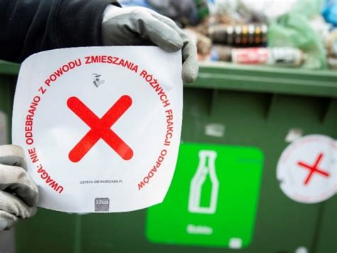 Pomieszałeś odpady Nie zostaną odebrane i pojawi się na nich naklejka
