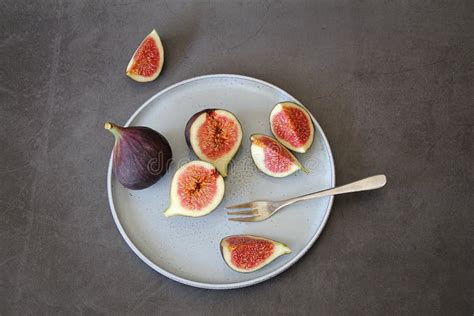 Round Plate With Sliced Figs Whole Fig And Pieces Fruit With Lots Of
