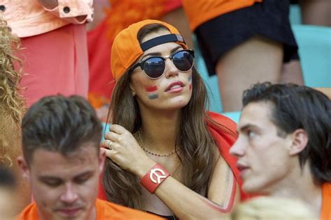 100 Photos Of Hot Female Fans In Fifa World Cup History Artofit