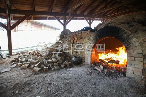화로 가마 불가마 도자기 벽돌 사진이미지일러스트캘리그라피 Nyun작가