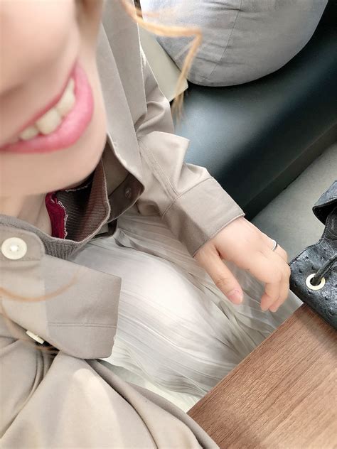 嫁ちゃん避難垢 On Twitter 嫁ちゃんパイチラ Durcxgvvil Twitter