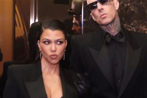 Нова мода сред известните родилки в Холивуд пият собствената си кърма