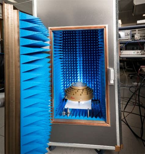 expérience de calibration en absolu d une chaîne de réception gnss first tf