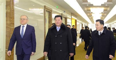북한 청년대표단 러시아 세계청년축전 참가차 평양 출발