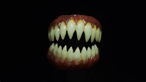 Pennywise Sharp Teeth Dentures It Killer Clown Cosplay Accessory For Halloween Horror Costume