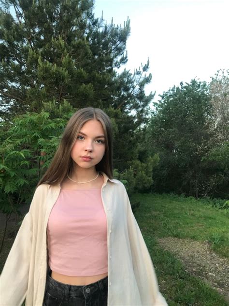 Пин от пользователя Andrei Virciu на доске Idei Стиль школьной формы Красивые девочки Женщина