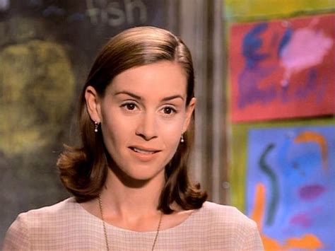 Pin On Embeth Davidtz Miss Honey Embeth Davidtz Matilda Movie