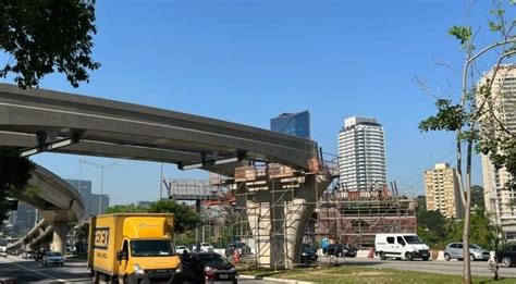 Vigas em curva do monotrilho serão instaladas na Marginal Pinheiros