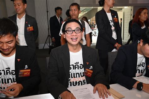ธัญวัจน์ กมลวงศ์วัฒน์ Tunyawaj Kamolwongwat On Twitter รายงานตัว