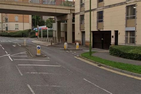 Man Dies After Falling From Car Park Near Hemel Hempsteads Plough