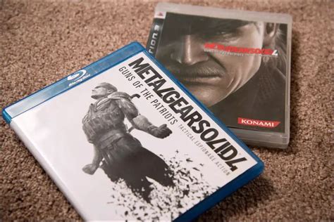 Close Up: Metal Gear Solid 4: Guns of the Patriots Limited Edition ...