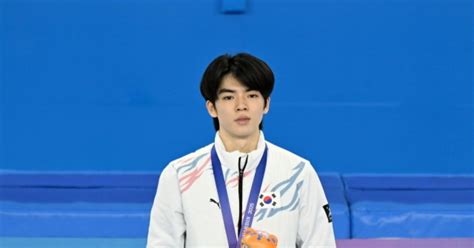 이승훈 韓 역대 동계 Ag 최다 메달 피겨 간판 차준환 금메달대한민국 金 16개and총 45개 종합 2위 쾌거 15일 귀국