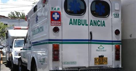 Ambulancia Que Transportaba A Una Mujer En Trabajo De Parto Fue Atacada