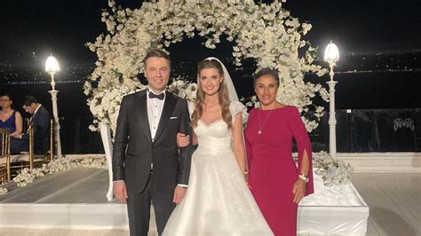 Düğüne ünlü akını İki spiker Pınar Erbaş ve Mehmet Akif Ersoy evlendi