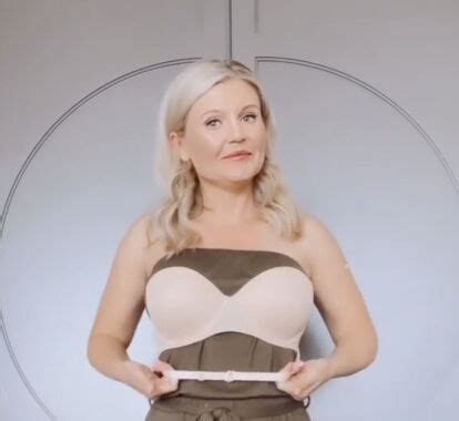 Keep Your Strapless Bra From Sliding Strapless Bra Hacks Strapless Bra Bra Hacks