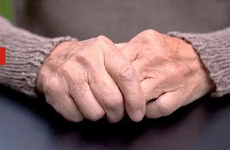 Família interdita idoso de anos que deu R mil à namorada novinha Portal TOP Mídia News