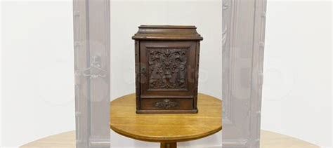 Старинная аптечка шкафчик купить в Москве Хобби и отдых Авито