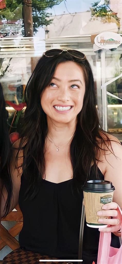What Do You Guys Think About This Asian Mommy Scrolller