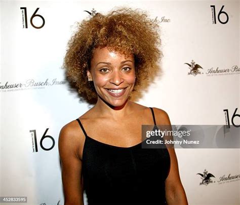 Jamie Foster Hosts Sister Sister Magazine Th Anniversary Photos And
