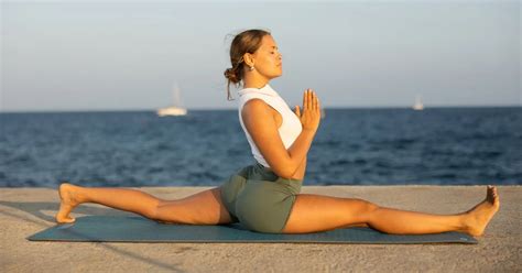 How To Do Virabhadrasana Warrior Pose Steps And Benefits