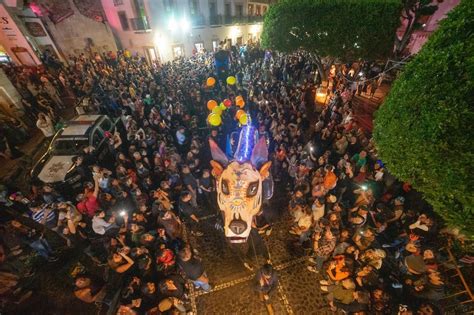Con Gran Desfile Inicia El Festival De Las Catrinas