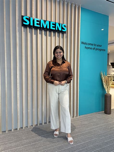 Sakshi Yadav On Linkedin Newbeginnings Businessdevelopment Siemens